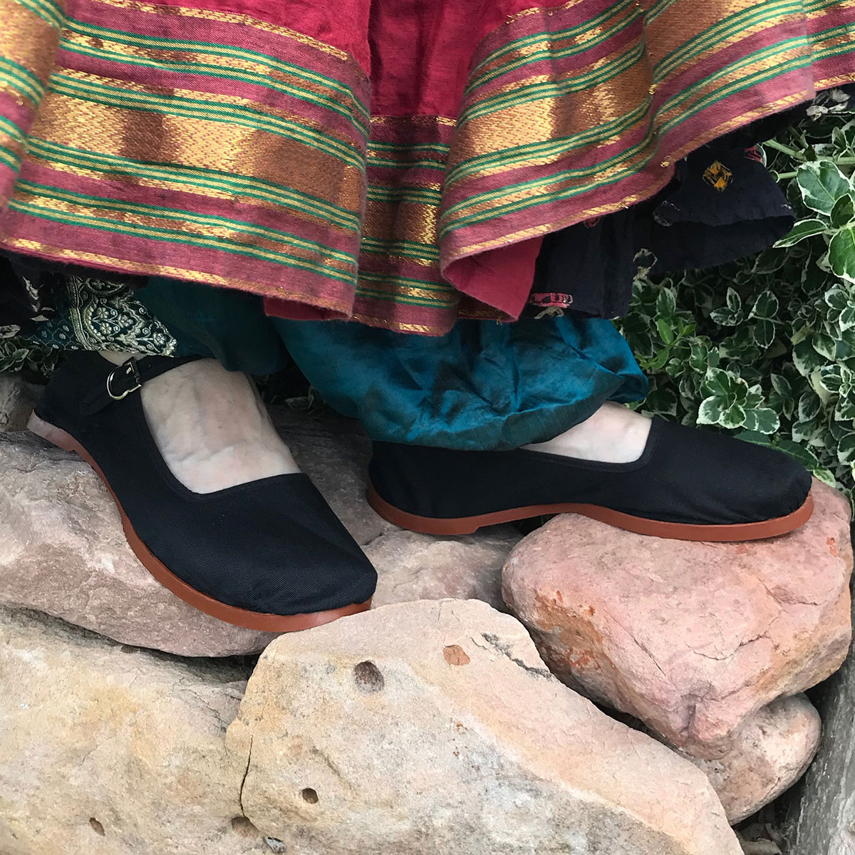How To Adjust The Fit & Add Support To Choli Tops - Tribe Nawaar
